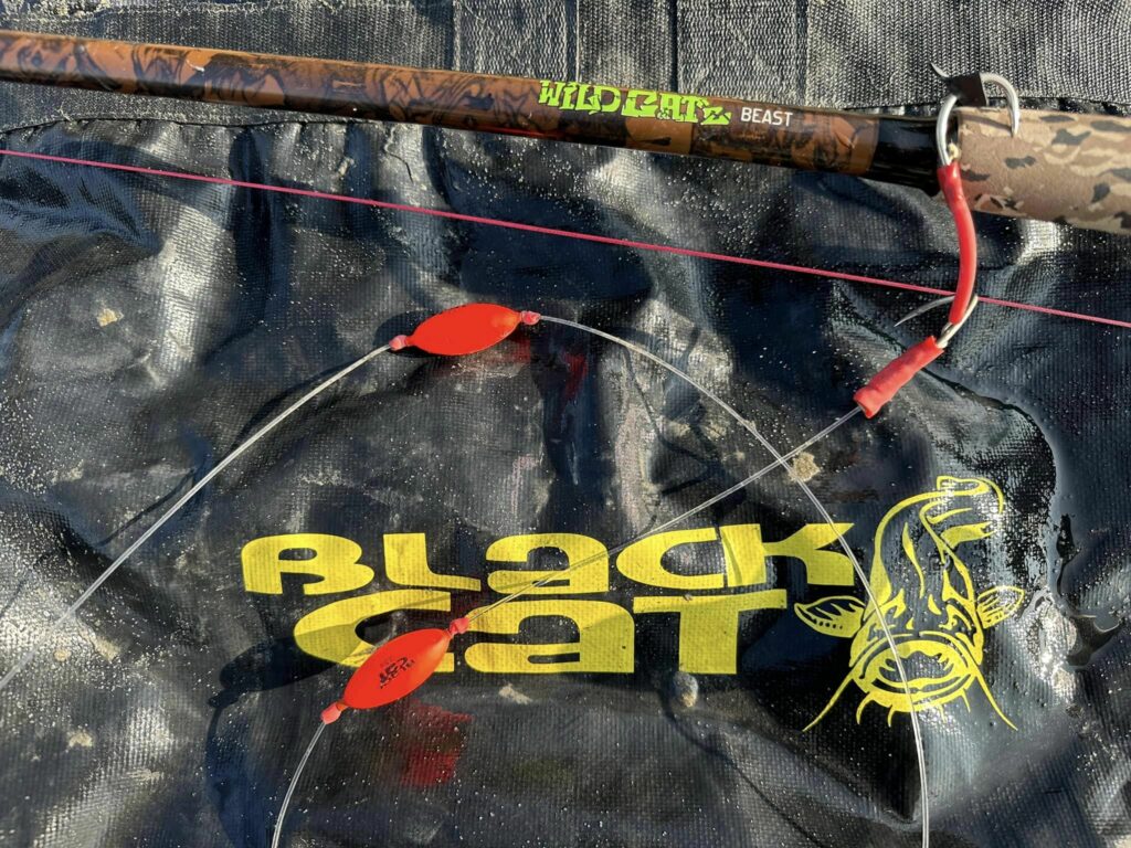 Het knopen van een onderwaterdobber onderlijn - tutorial | Tom-Cat.nl